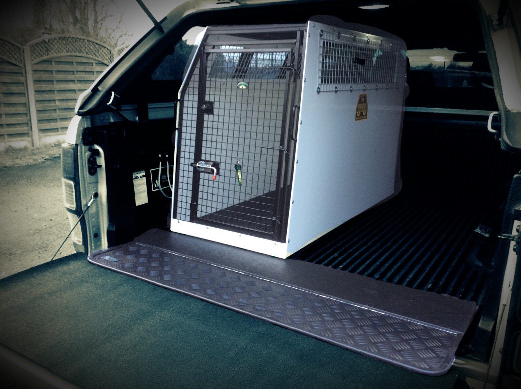 Gap Flap for Dog Boxes | Prevent Trapping | Lintran