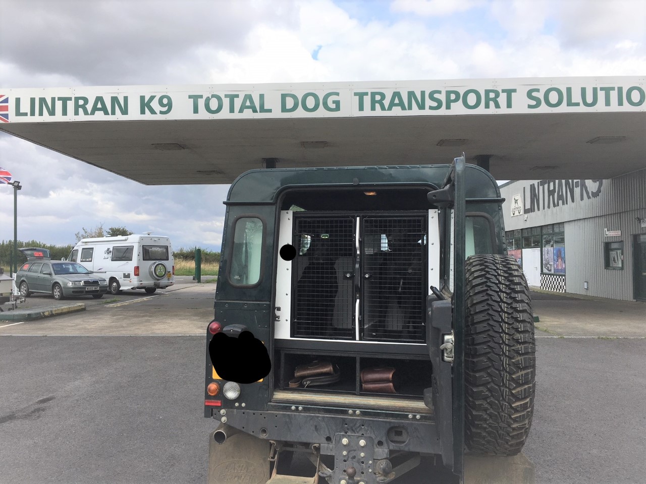 Custom Double Expanding Dog Box | Flexible Space | Lintran