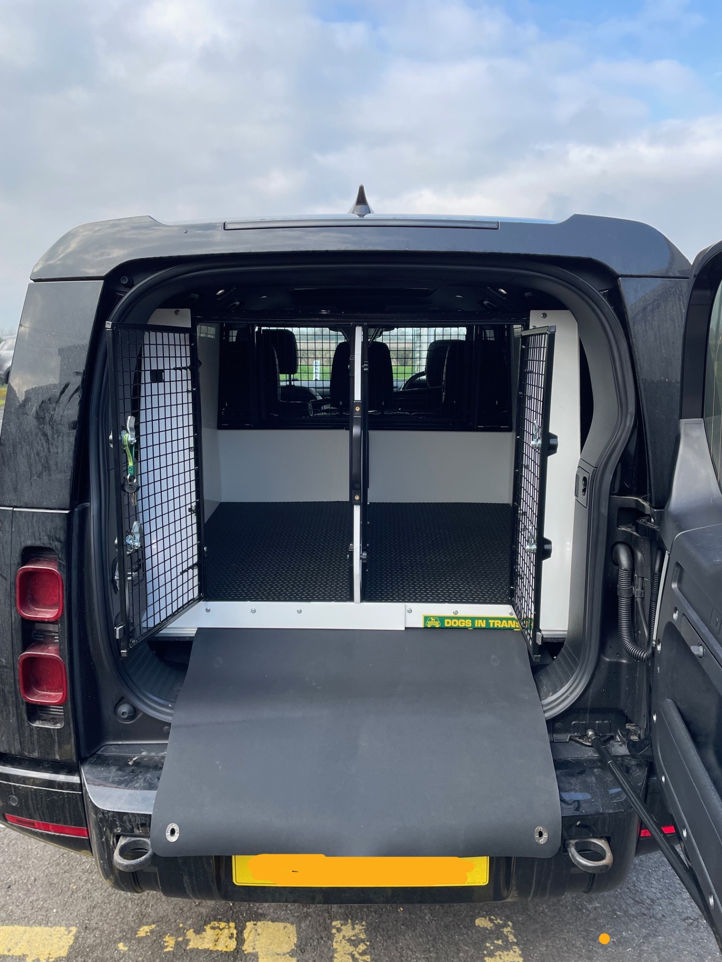 Custom Double Expanding Dog Box | Flexible Space | Lintran