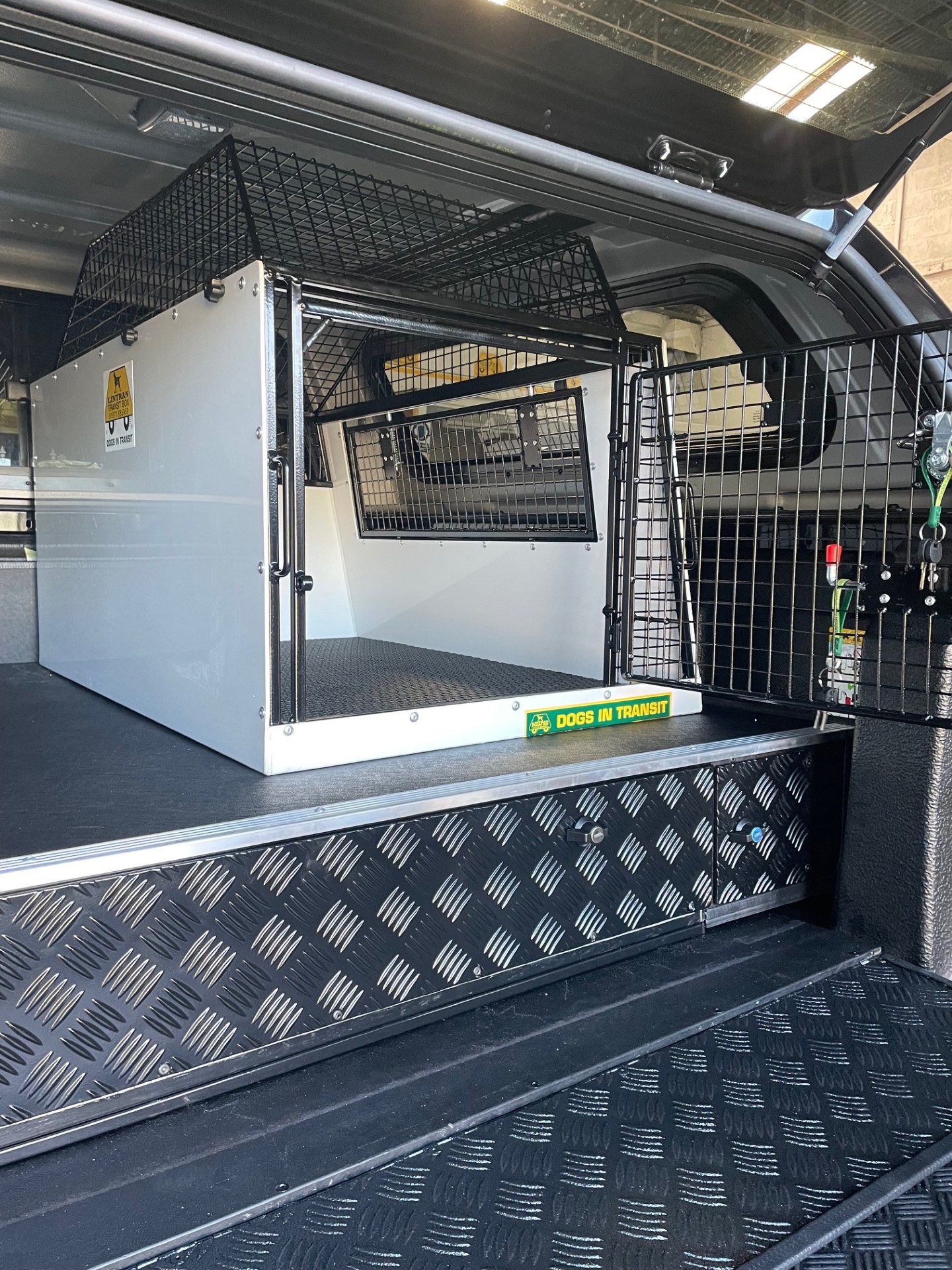 Mesh Drop-In, Slide-On Top for Dog Boxes | Lintran