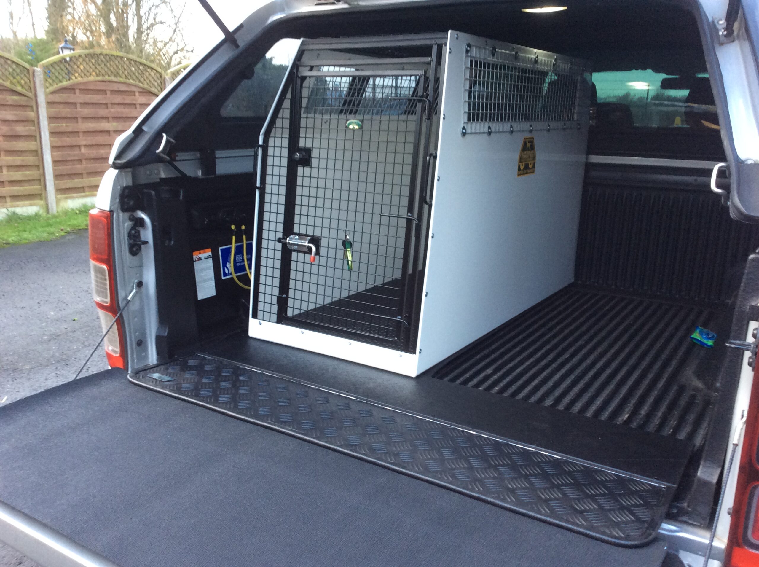 Single Dog Box | Safe & Comfortable Transit | Lintran