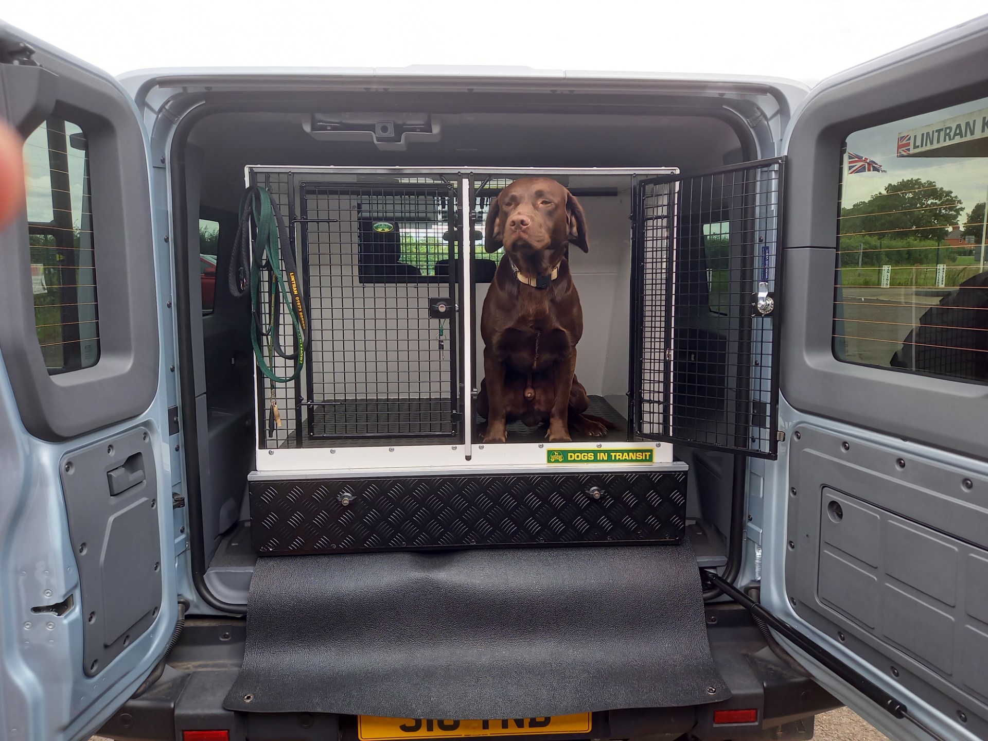 DB26 ready made dog box