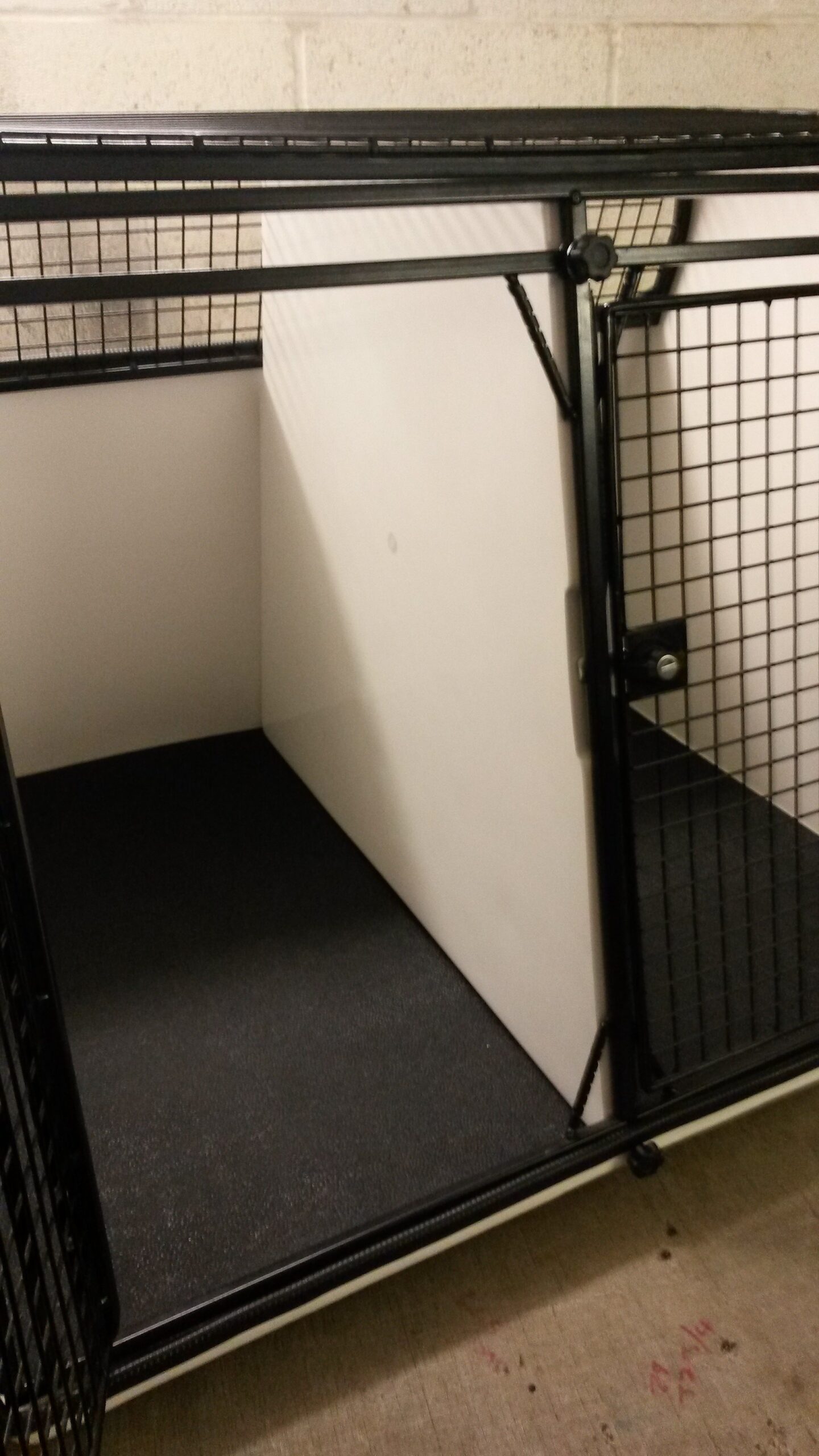 Medium Divider Panel for Dog Boxes | Flexible Compartments | Lintran