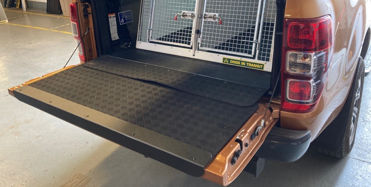 Gap Flap for Dog Boxes | Prevent Trapping | Lintran